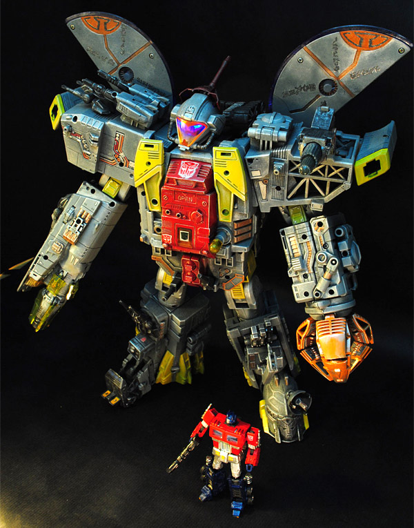 mundo transformer: Custom Omega Supreme