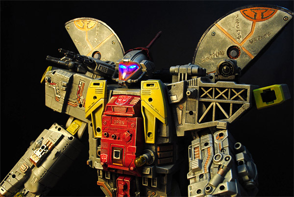 mundo transformer: Custom Omega Supreme