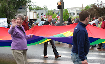 Editorials from Theslowlane: Whatcom PFLAG in 2010 Ski to Sea Parade