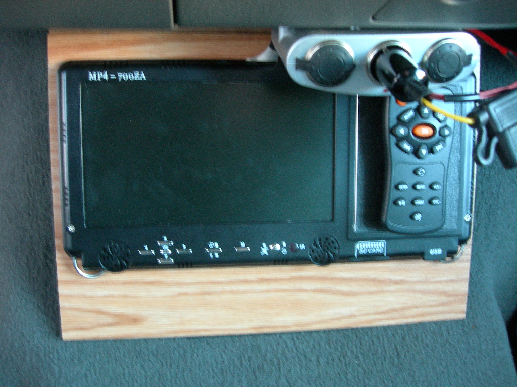 RV Voyageur: 5th Wheel REAR VIEW CAMERA installed