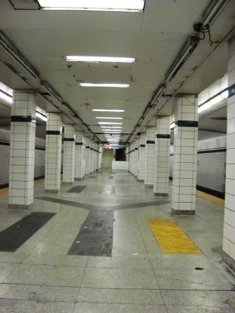 Teena in Toronto: Bay Lower Subway Station Tour, Toronto, ON