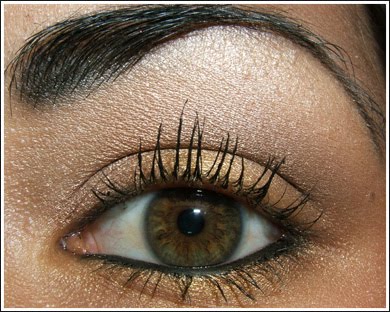 The black eyeliner waterline debate!!!! : r/MakeupAddiction