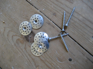 thread and butter: Plaster buttons...