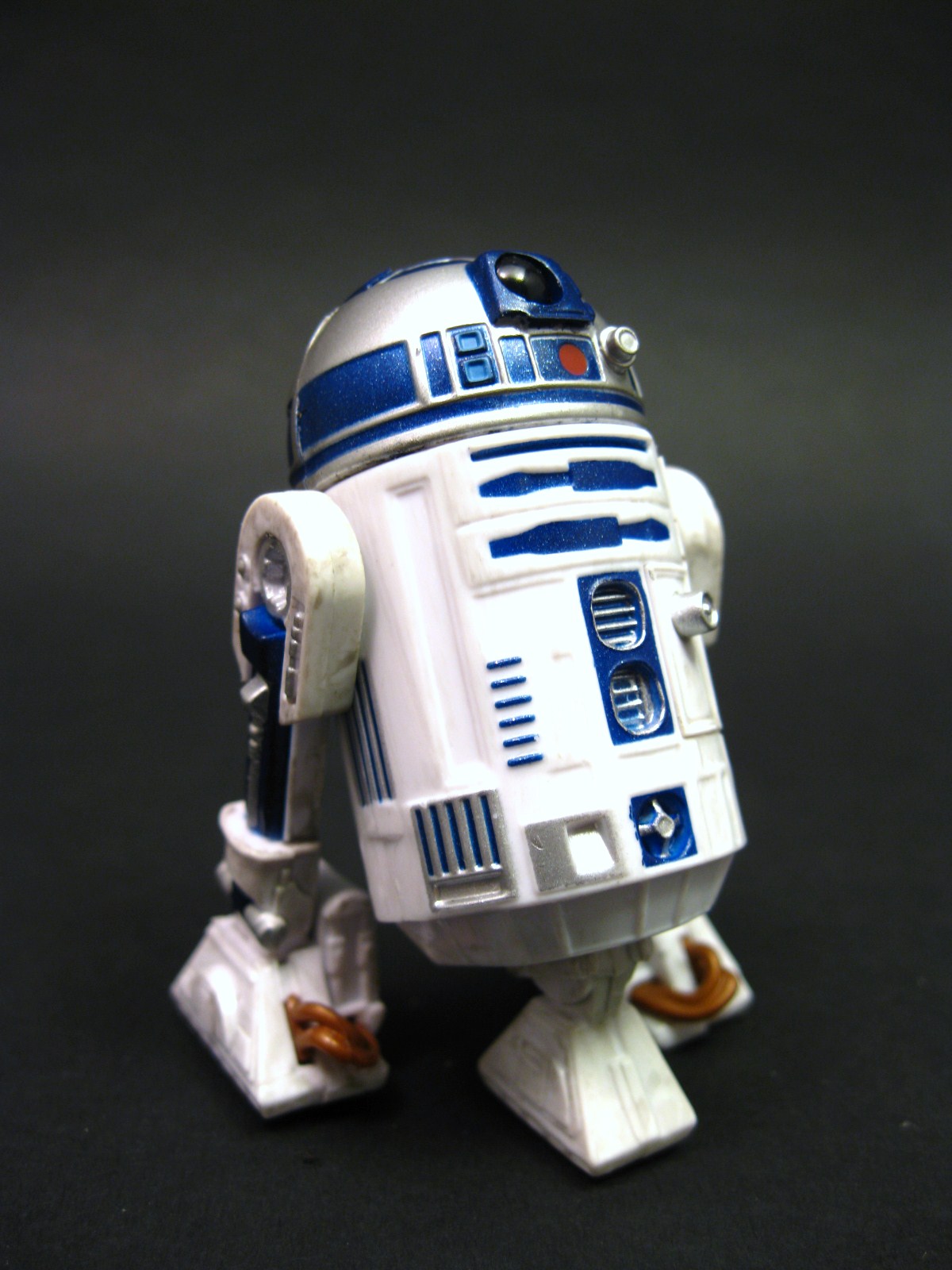 Chase Variant: Short Circuit: R2-D2 (Legacy Collection)
