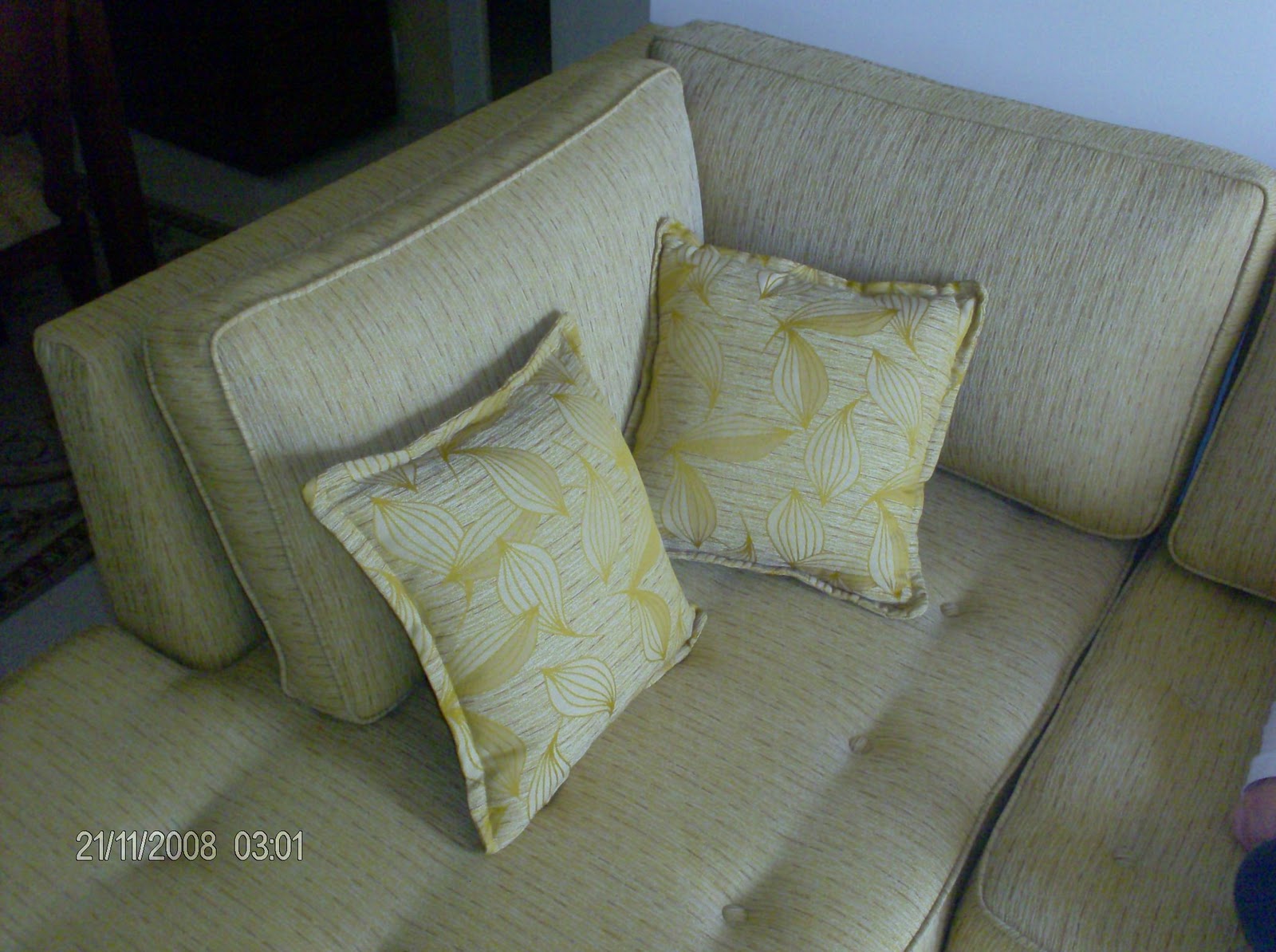 DLD DECORAÇÕES: Reforma de Sofa e Assento de Cadeira