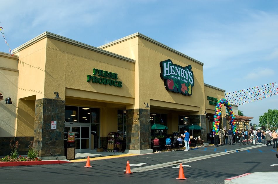 Henry's Farmers Market - The Store