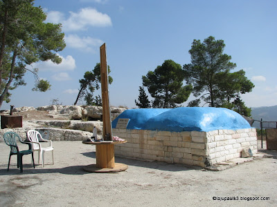 THROUGH THE LAND OF ISRAEL III: Tomb of Samson, Tel Tzora Contd.