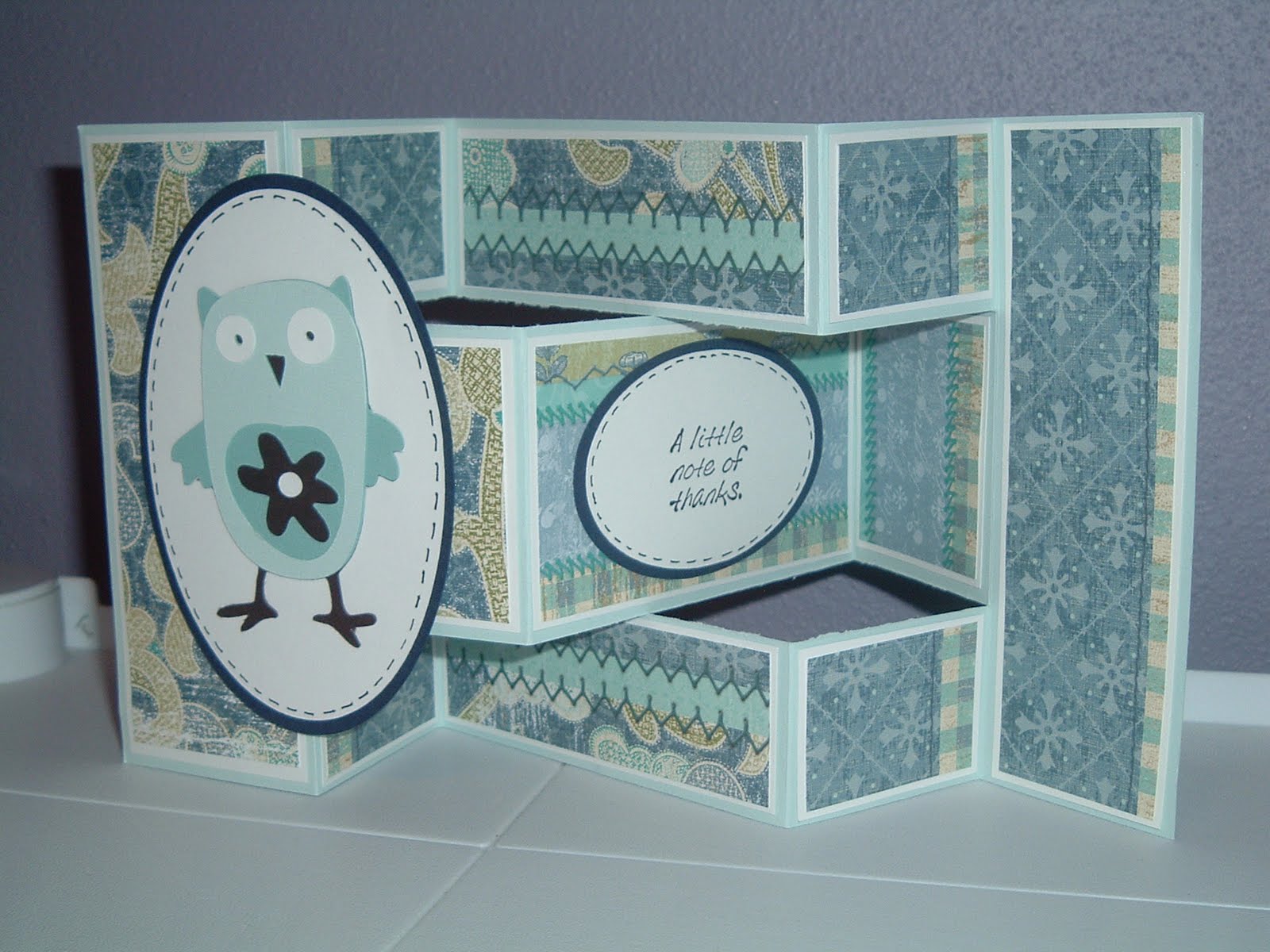 The Cricut Bug: Tri Fold Shutter Card