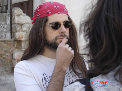 ΑΣΜΑΤΑ ΚΑΙ ΜΙΑΣΜΑΤΑ: Ο ΣΚΗΝΟΘΕΤΗΣ ΕΚΤΟΡΑΣ ΛΥΓΙΖΟΣ ΑΥΡΙΟ ΚΥΡΙΑΚΗ ΣΤΟ ...