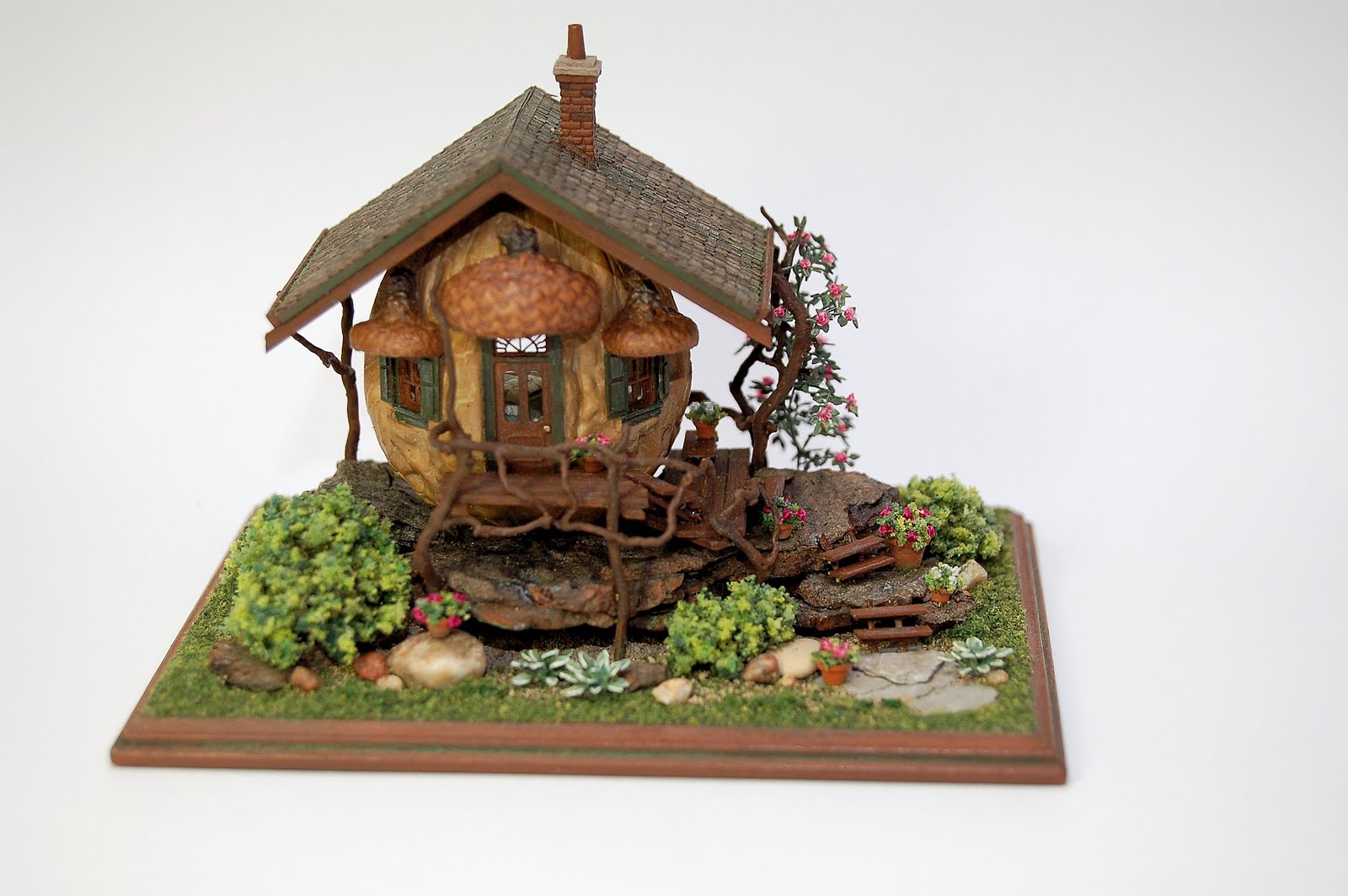 Miniature Miniatures - Nell Corkin: Walnut Cottage