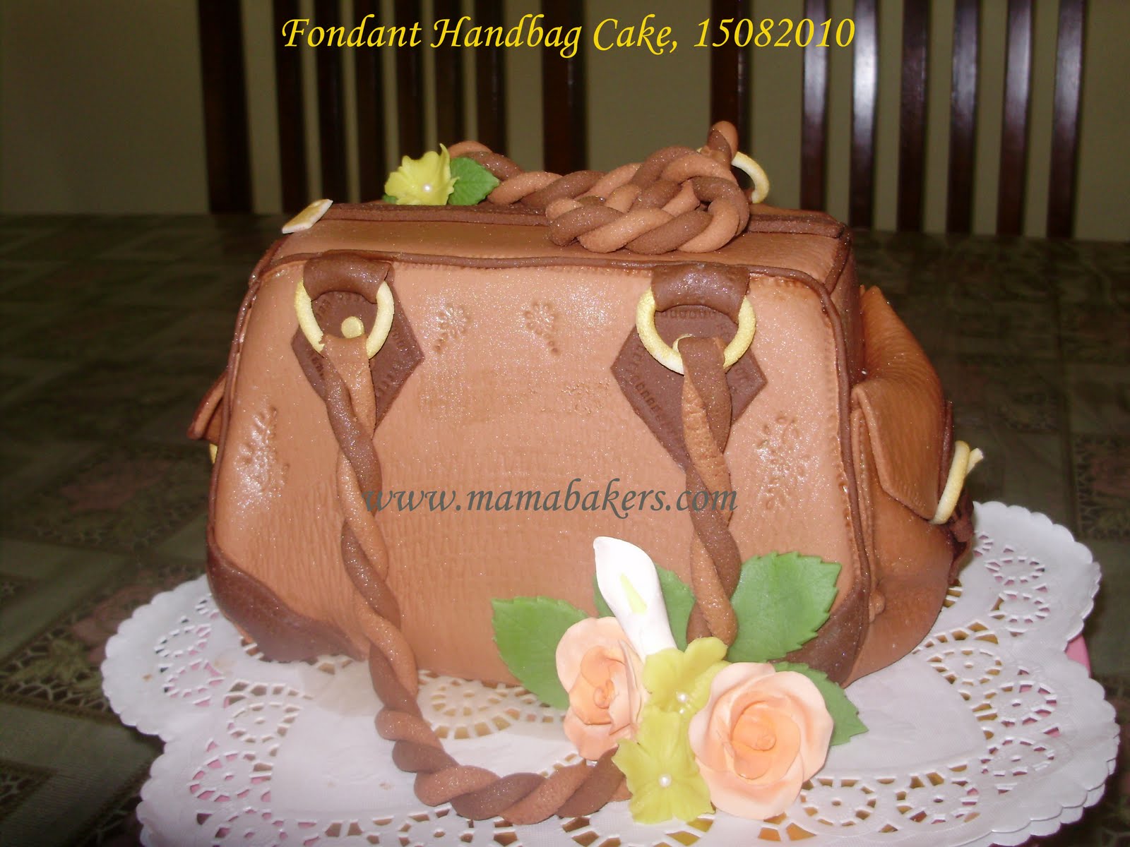 Singgah ler ke MamaBakers: Fondant Handbag Cake