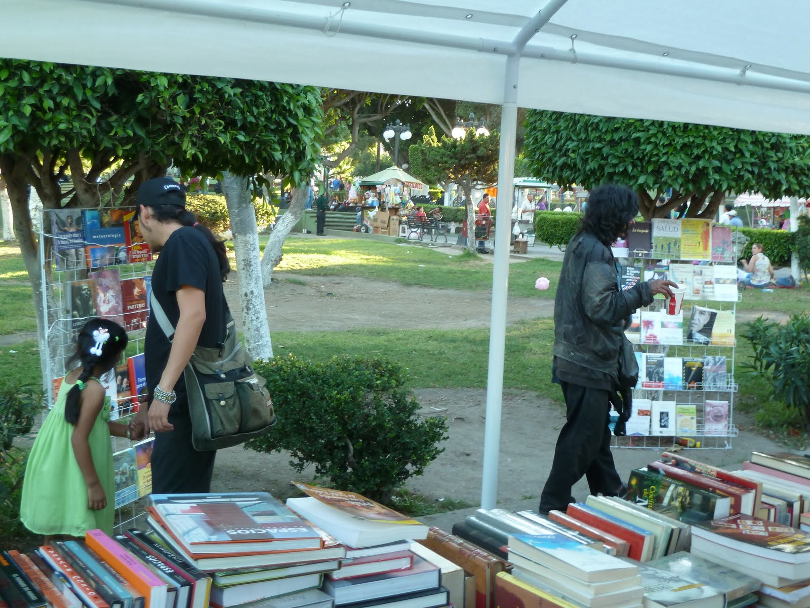 Tijuana Bible: Tijuana Used Book Fair/Feria de libros usados