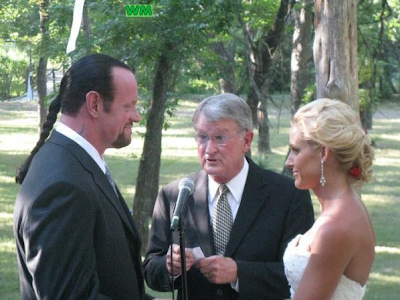 Wrestling Mike: La imagen de Undertaker y Michelle McCool casandose