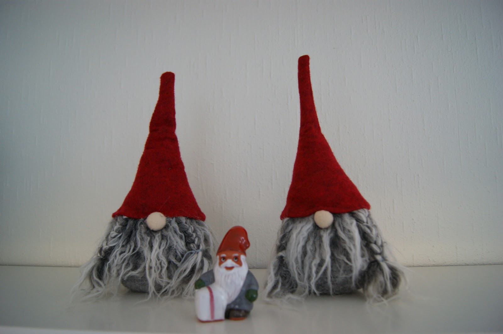 M I N I M E N I N A: Nisser