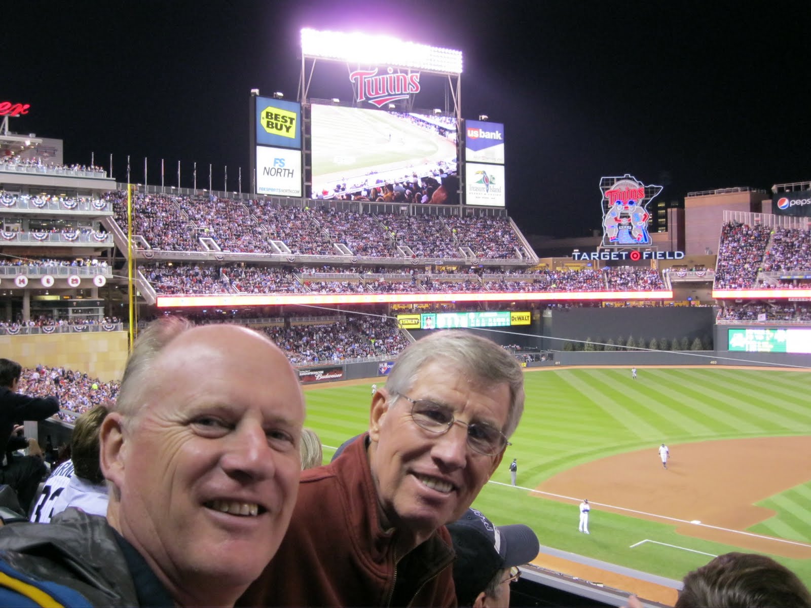 The Hawkers in the U.S: Baseball