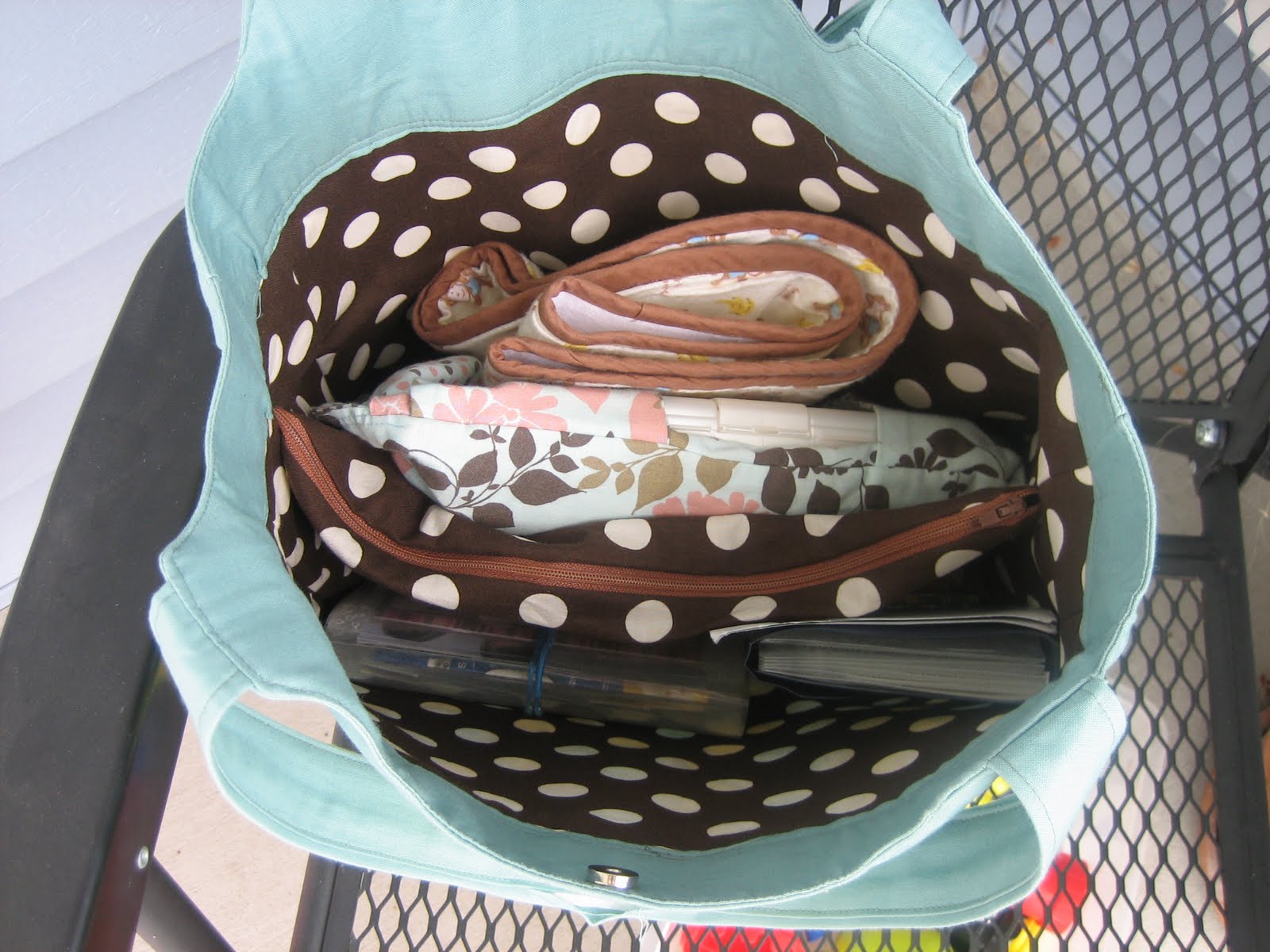Life Is Just a Bowl of Cherrys: Tutorial Tuesday: Paisley Tote Bag