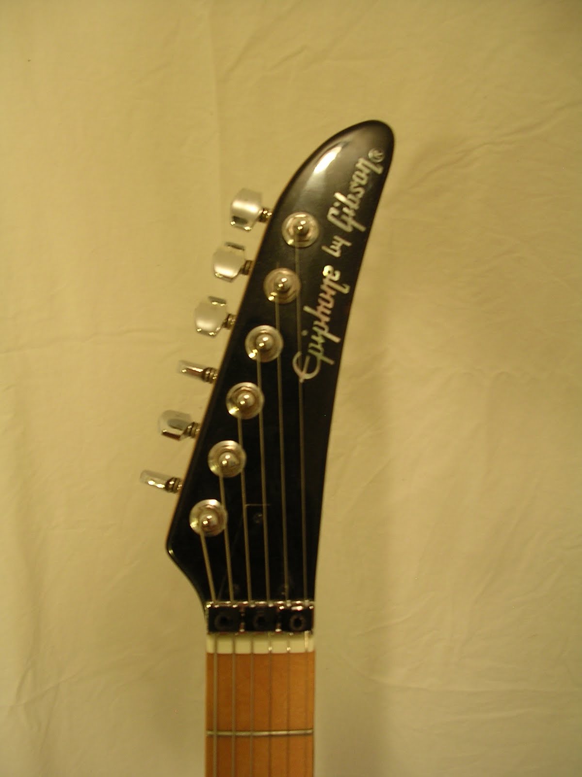 StrathmoreGuitars: Epiphone Stratocaster $150
