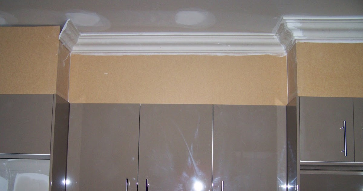 The Brown's have MOVED to the Country ;-): Kitchen Bulkhead and Cornice...