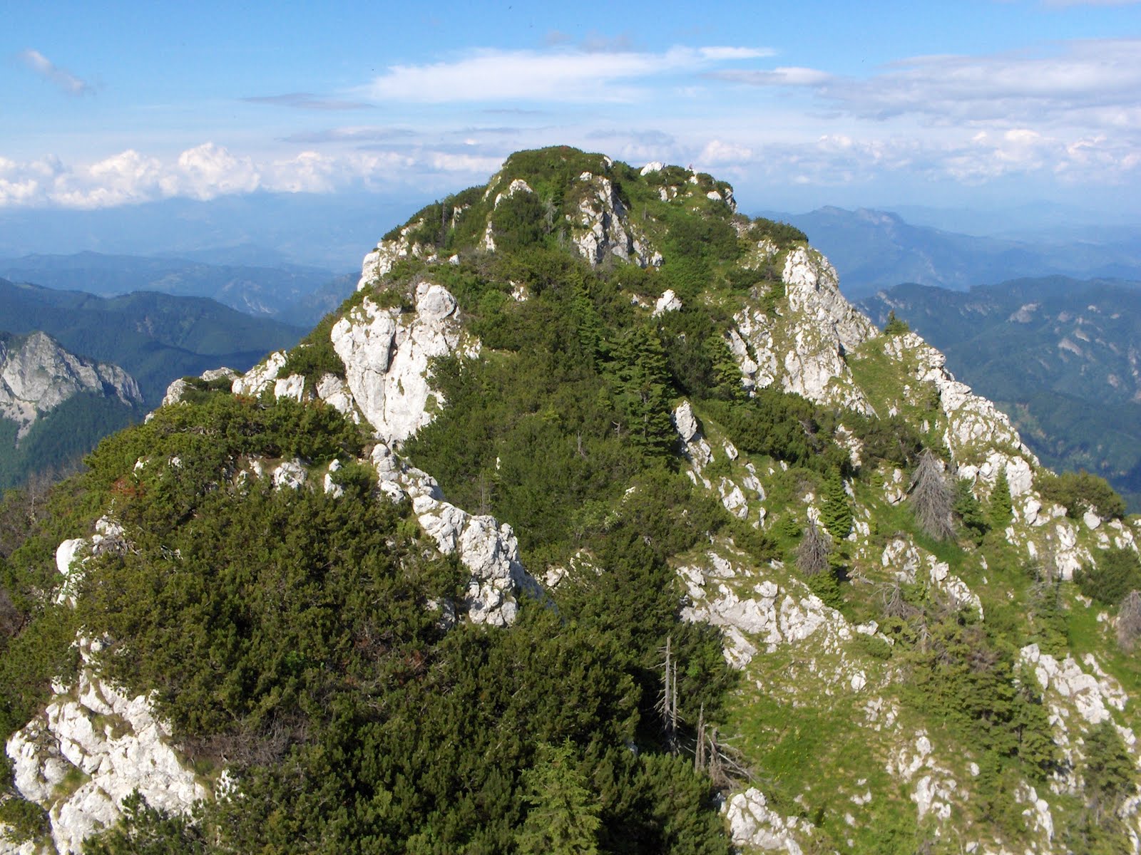 AVENTURI DIN MUNTII PATRIEI: Creasta Buila Vanturarita si Cheile Cheii