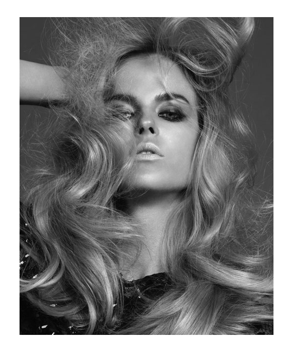 Wallpaper World: Shannan Click Hot Pose