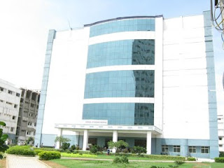 SRM UNIVERSITY - SRM Institute of Science and Technology