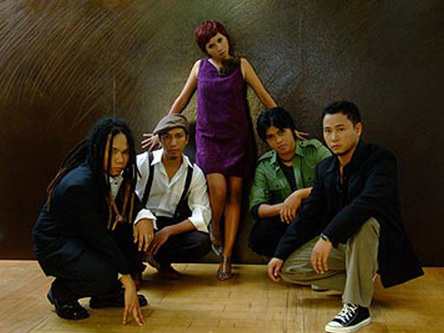 MY STAR STUDDED: ZELLE: UP CLOSE AND DARING