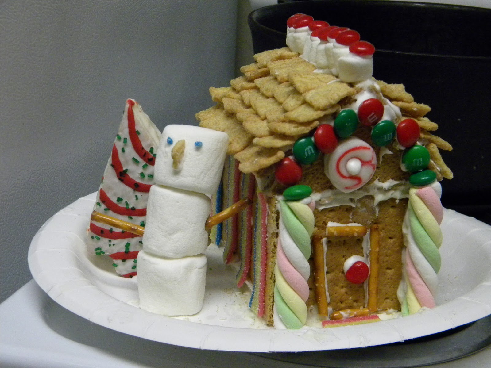 Are they ALL yours?: Graham Cracker Gingerbread Houses