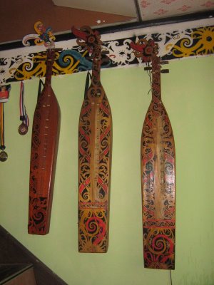 SAMPEK (alat musik khas Dayak) ~ KANAK KUTAI HULU