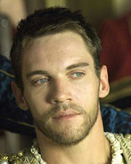 JONATHAN RHYS MEYERS AND PETE DOHERTY MAY MOVE IN WITH EACH OTHER