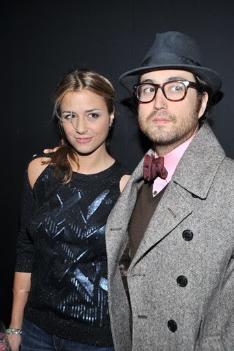 LICKING LOHAN HIDES AT RONSON FASHION GIG