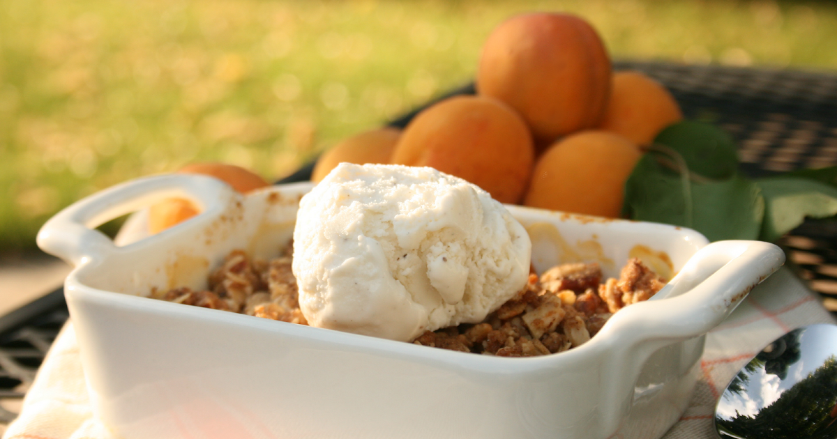 stephmodo: Spiced Fresh Apricot Crisp