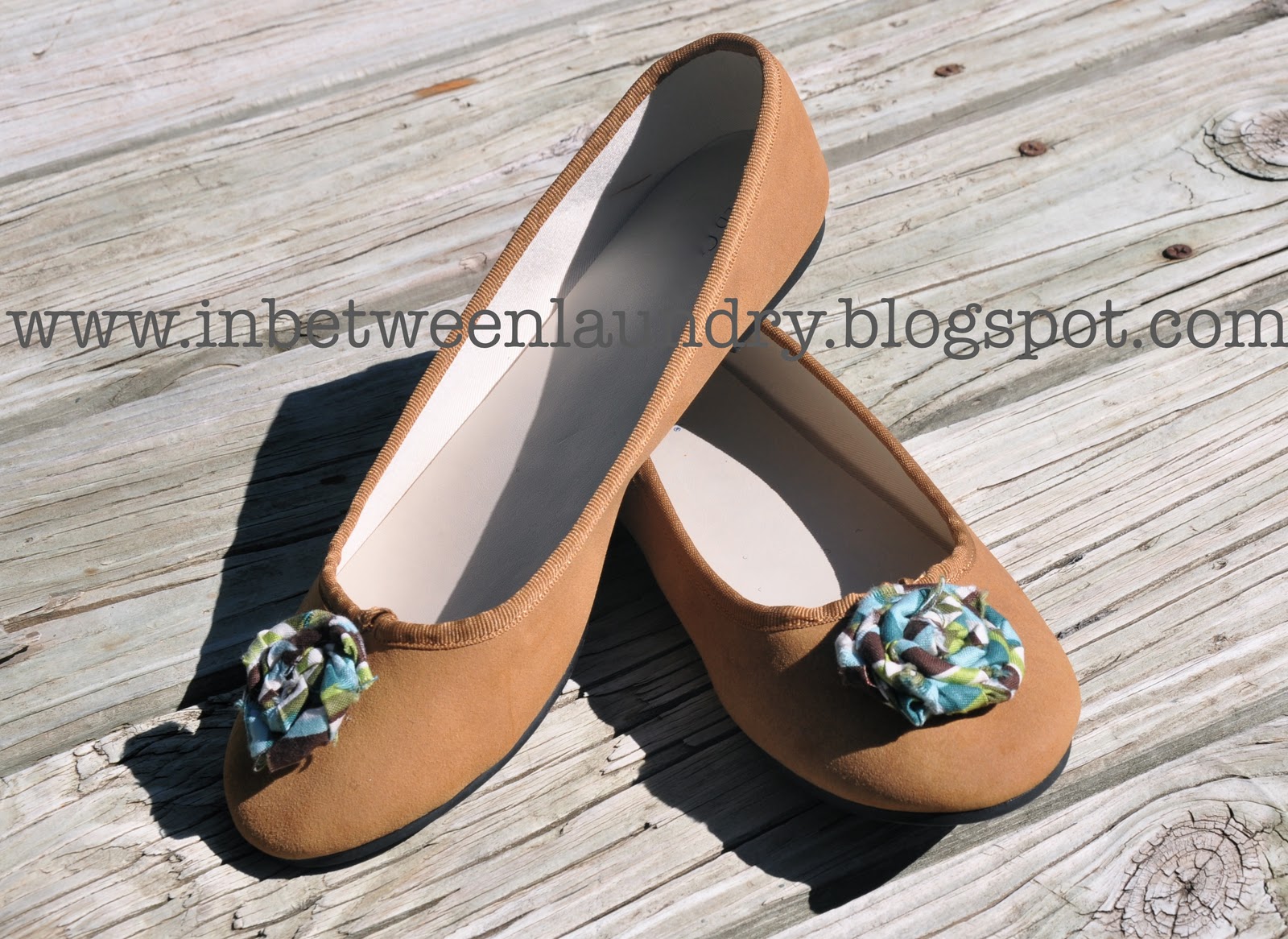 In Between Laundry: Tutorial: Switch-A-Roo Shoes (Part 2)