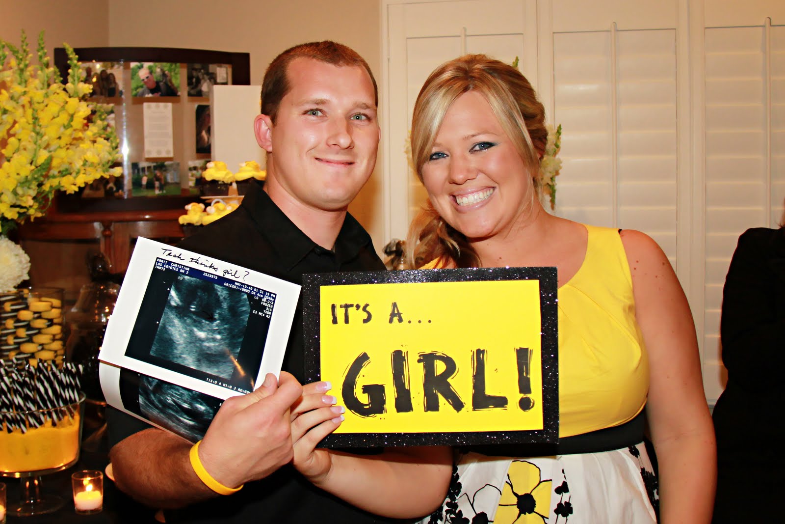 Angela Mae Photography: "Whats it Going to Bee?"