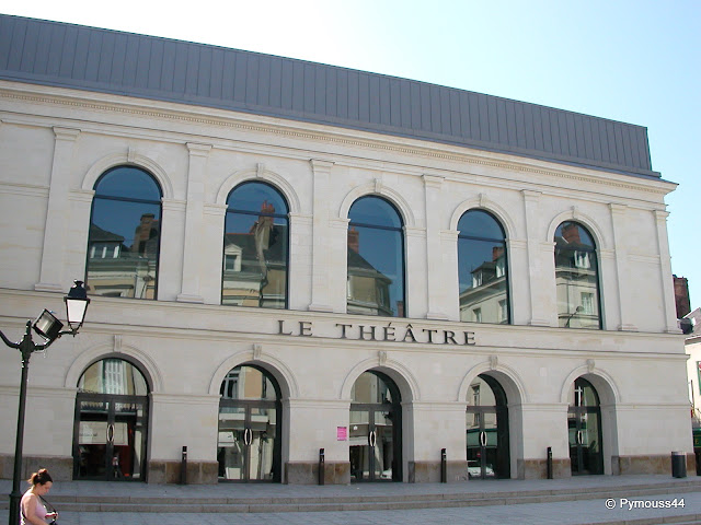 Ciné-Façades: Théâtre (Laval - 53)
