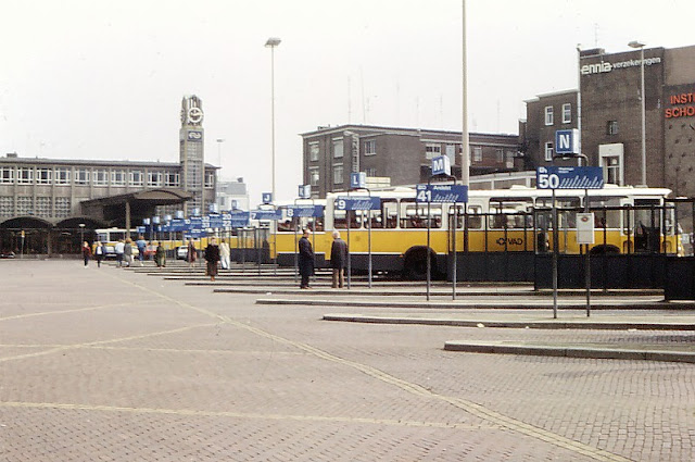 Openbaar Vervoer Wereldwijd: Busstation Arnhem 1980