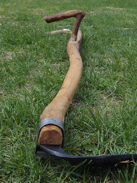 Scythe Connected: Snaths for Long Blades