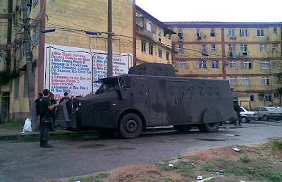 BOPE ELITE SQUAD: BOPE military-style assault vehicle CAVEIRÃO