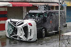 BOPE ELITE SQUAD: BOPE military-style assault vehicle CAVEIRÃO