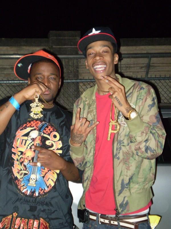 EXIT 8 MUSIC GROUP PRESENTS...YOU SEE THAT CHAIN ?!!!!: Wiz Khalifa - P ...