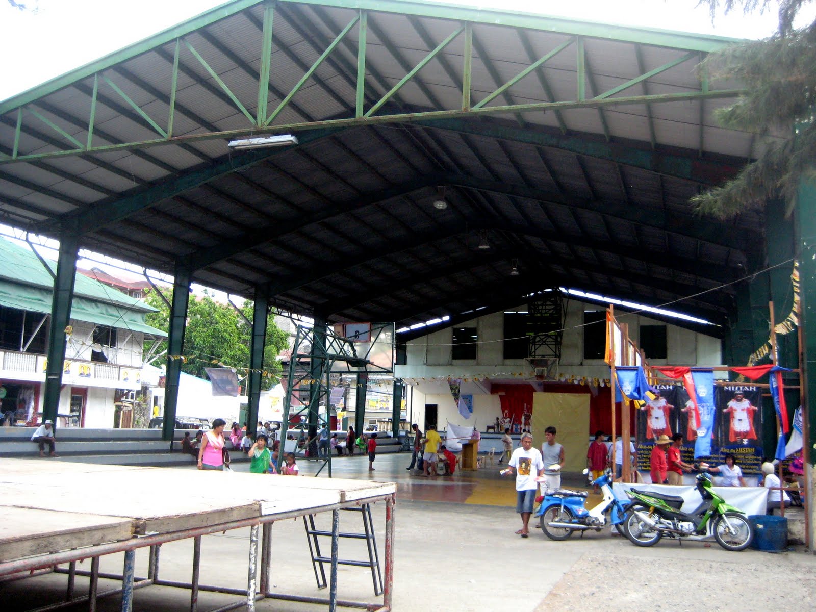 Traveling to Boac in Marindue, Philippines During the Moriones Festival ...