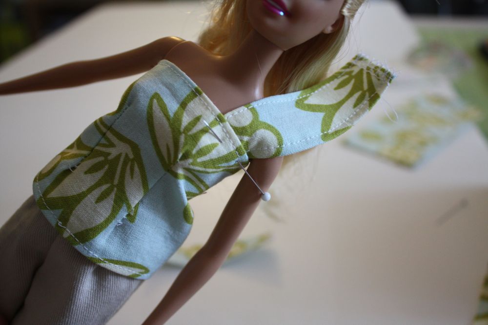 barbie cap sleeve shirt tutorial