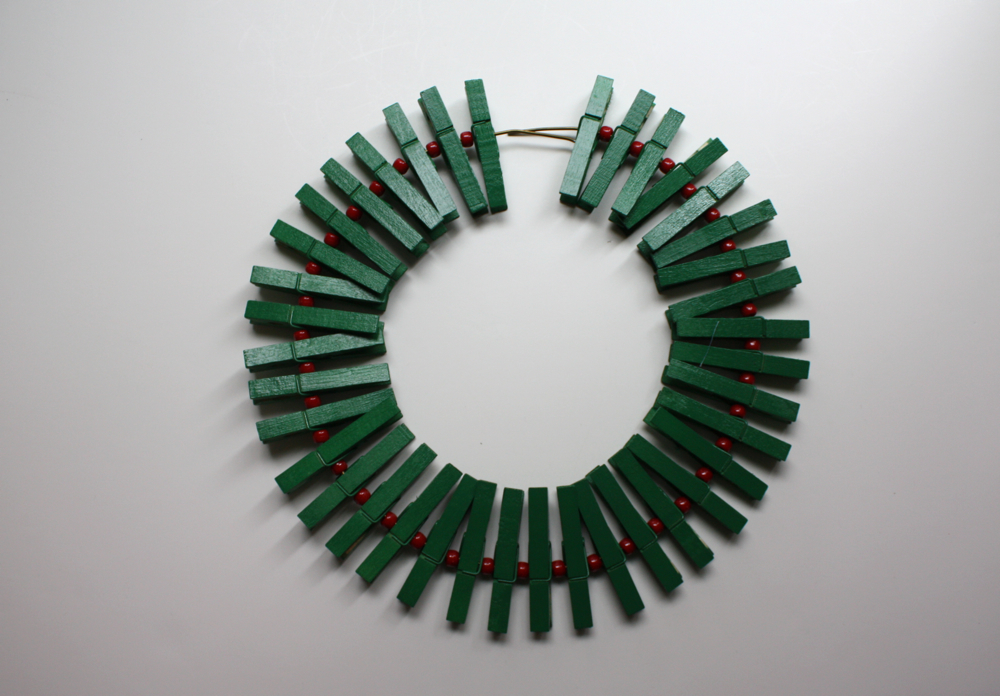 Christmas card wreath tutorial