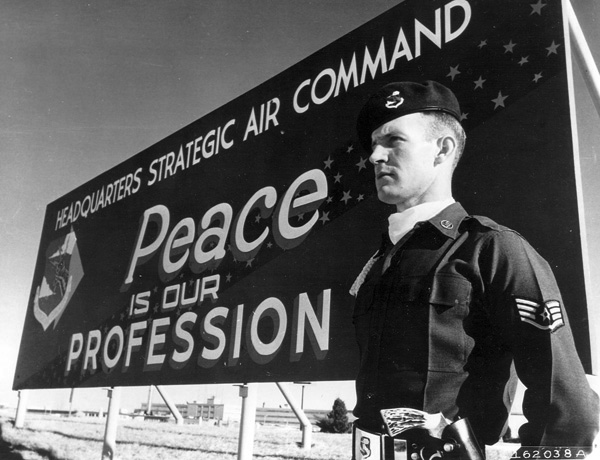 FALLOUT_SHELTER_NYC: STRATEGIC AIR COMMAND EARLY 1960