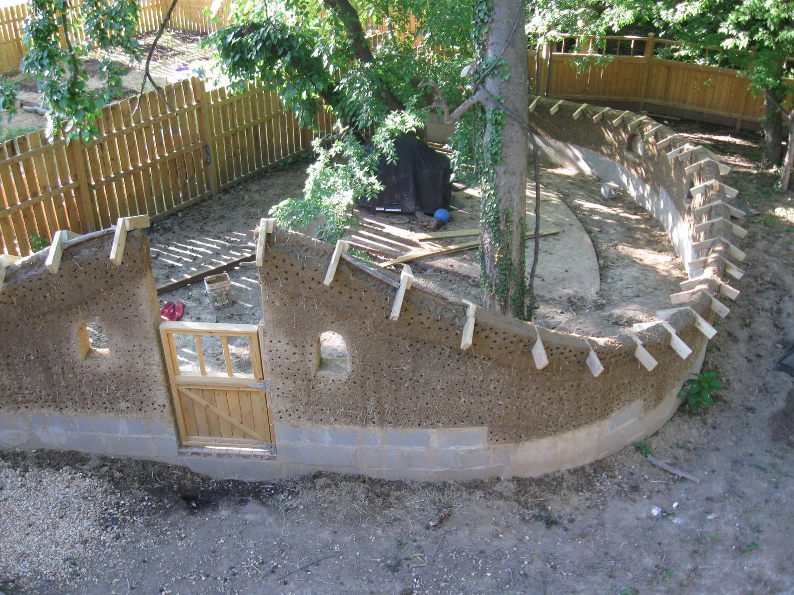 COB & ON: FInal, belated update for the Cob Garden Wall