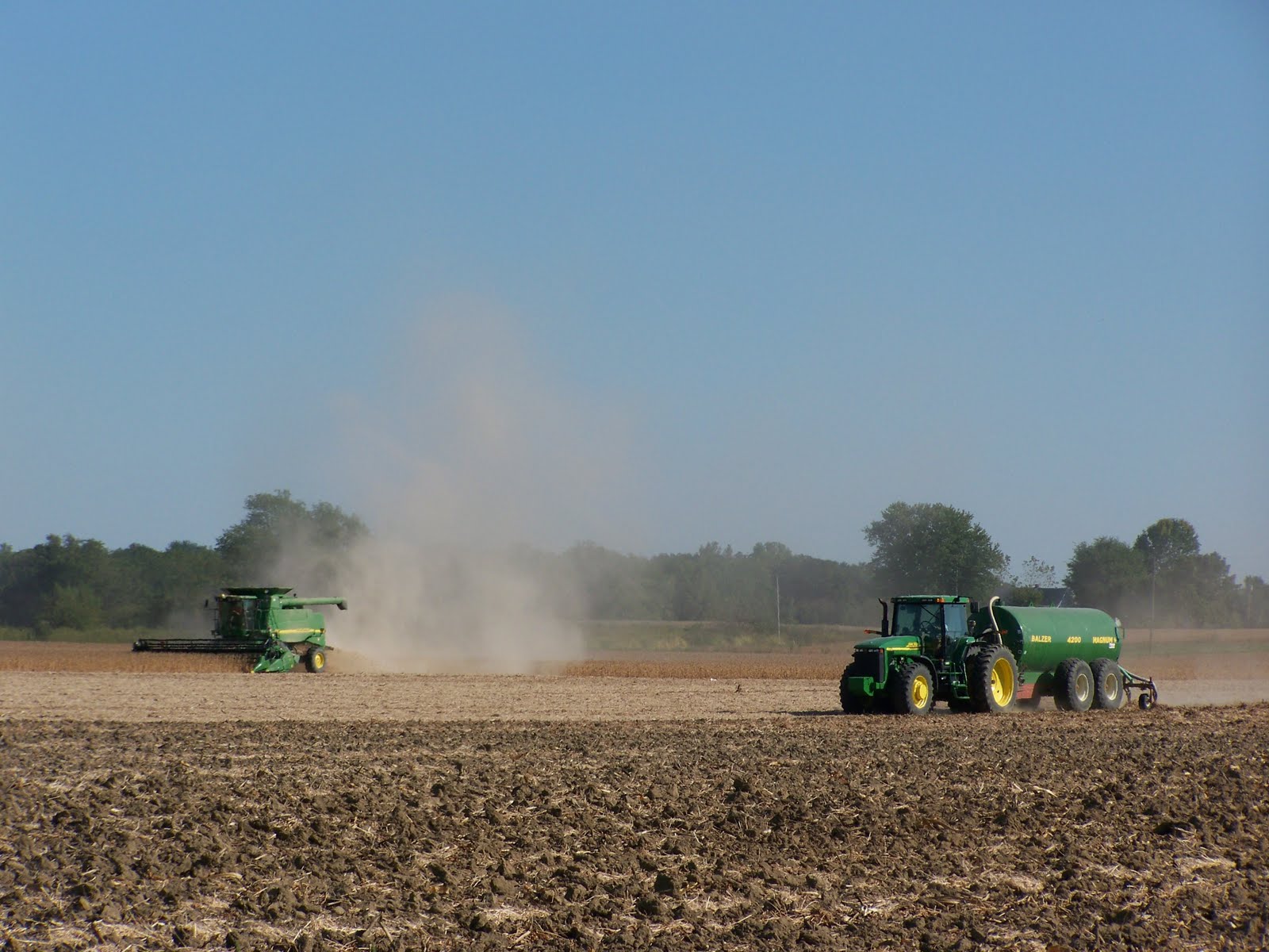 3 kids and lots of pigs: welcome to my pig pen: Farmer Fridays - A busy ...