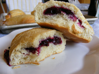 The Virtual Goody Plate: Toronto Blueberry Buns