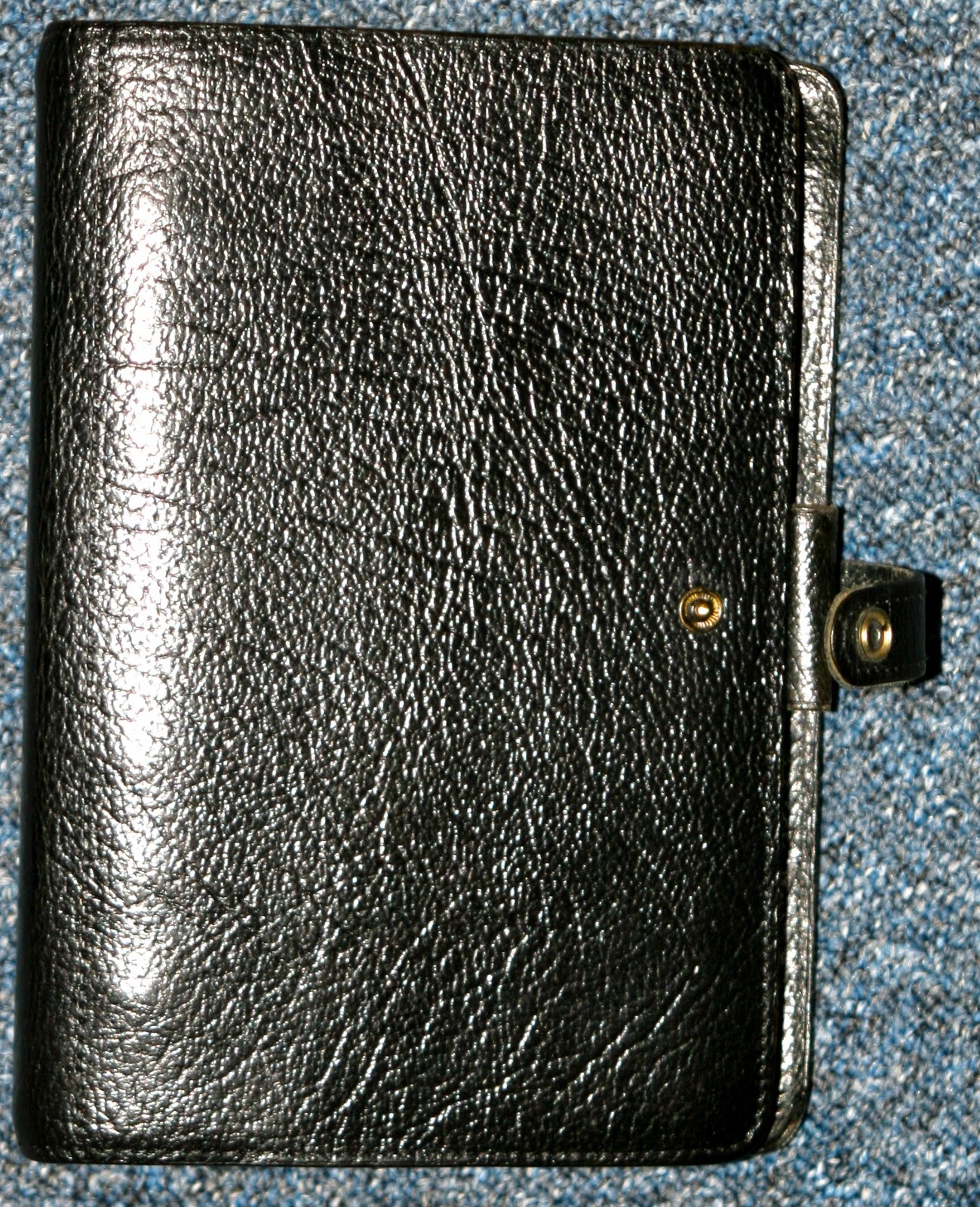 Philofaxy: Restoring a leather Filofax