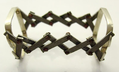 Sbhekile Jewellers: Concertina ring