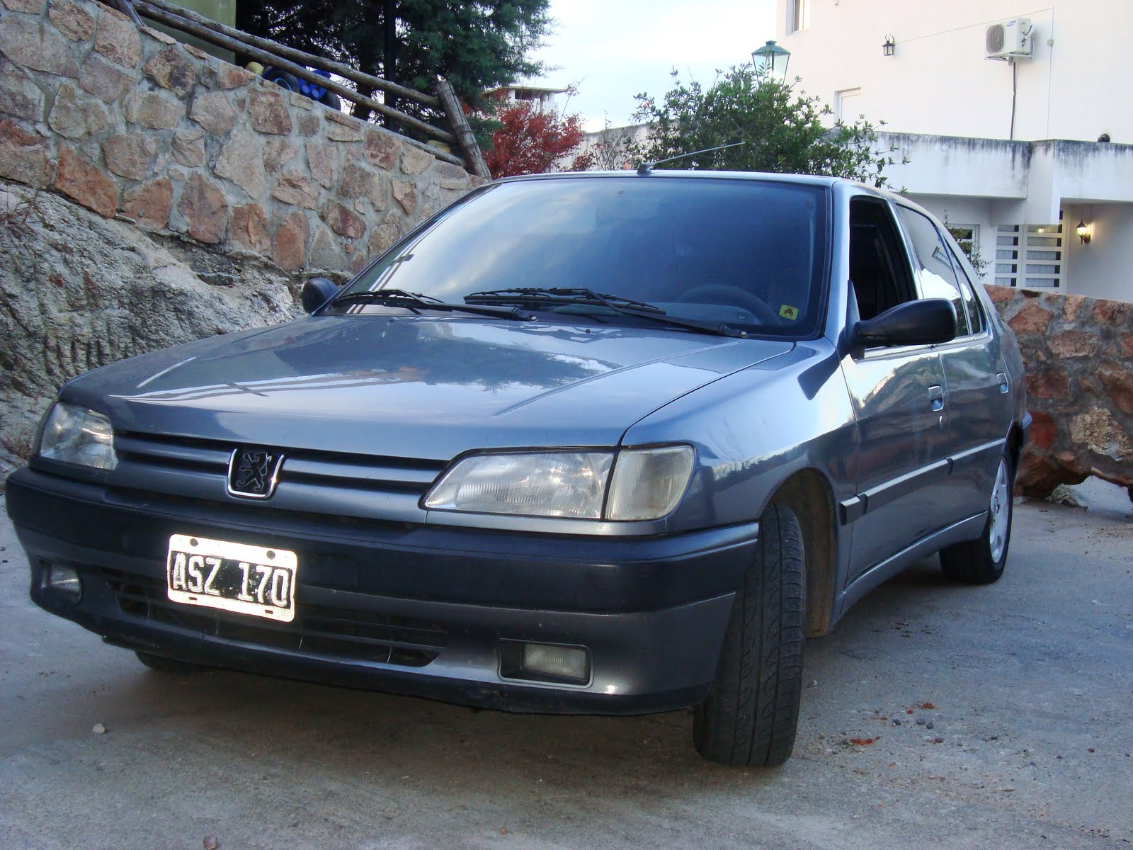 PEUGEOT 306 RENAULT 4