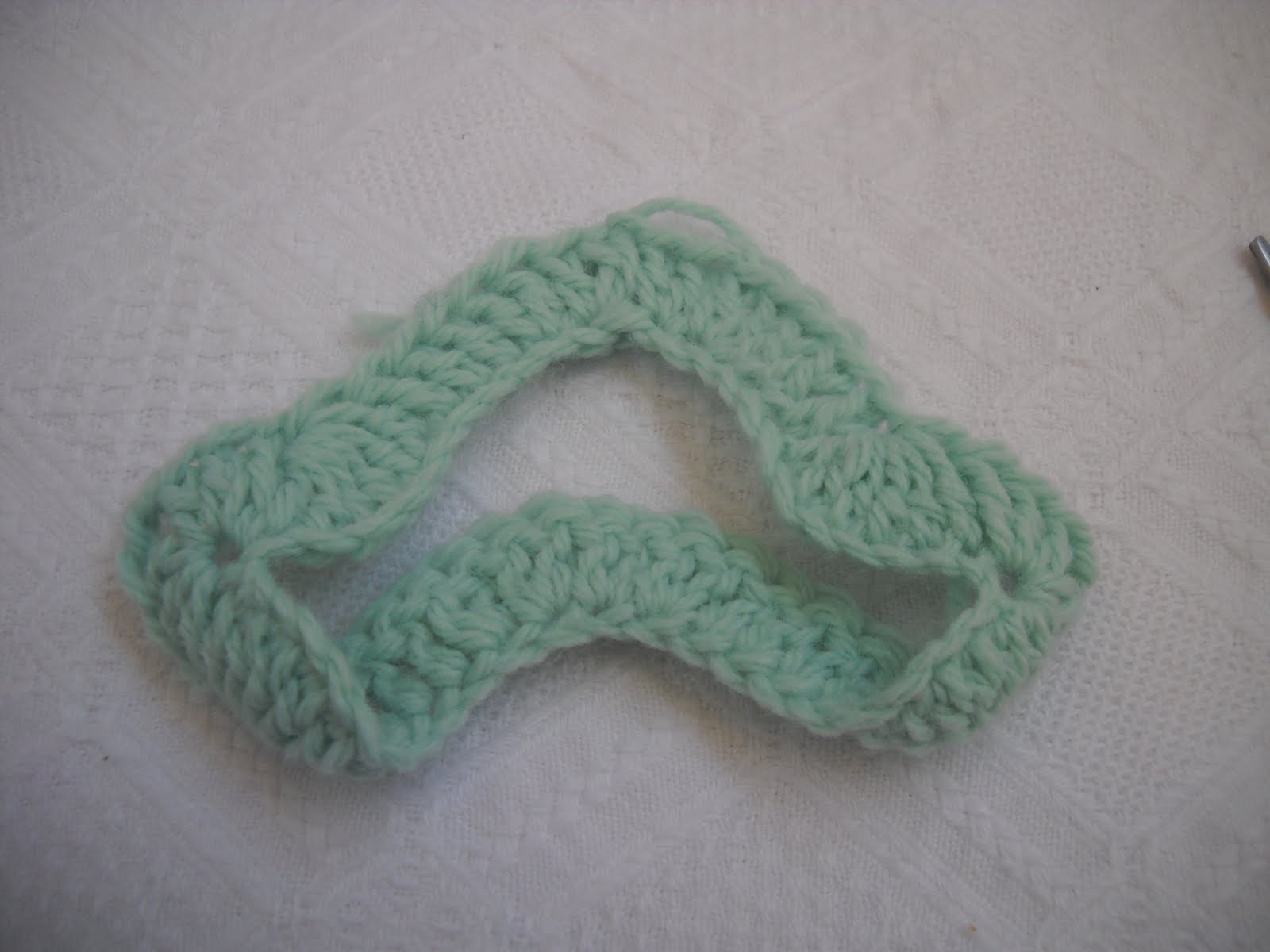 Fruitful Fusion: ribbon ripple pattern